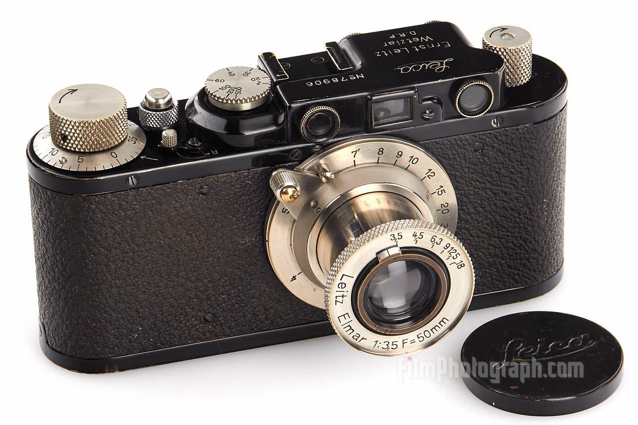 Leica II Mod. D black, early production - FilmPhotograph.com