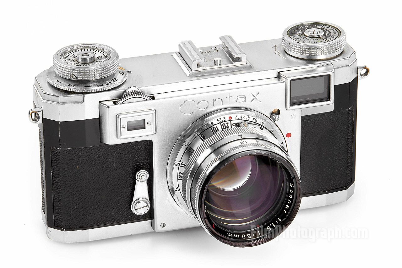 Zeiss-Ikon Contax IIa - FilmPhotograph.com