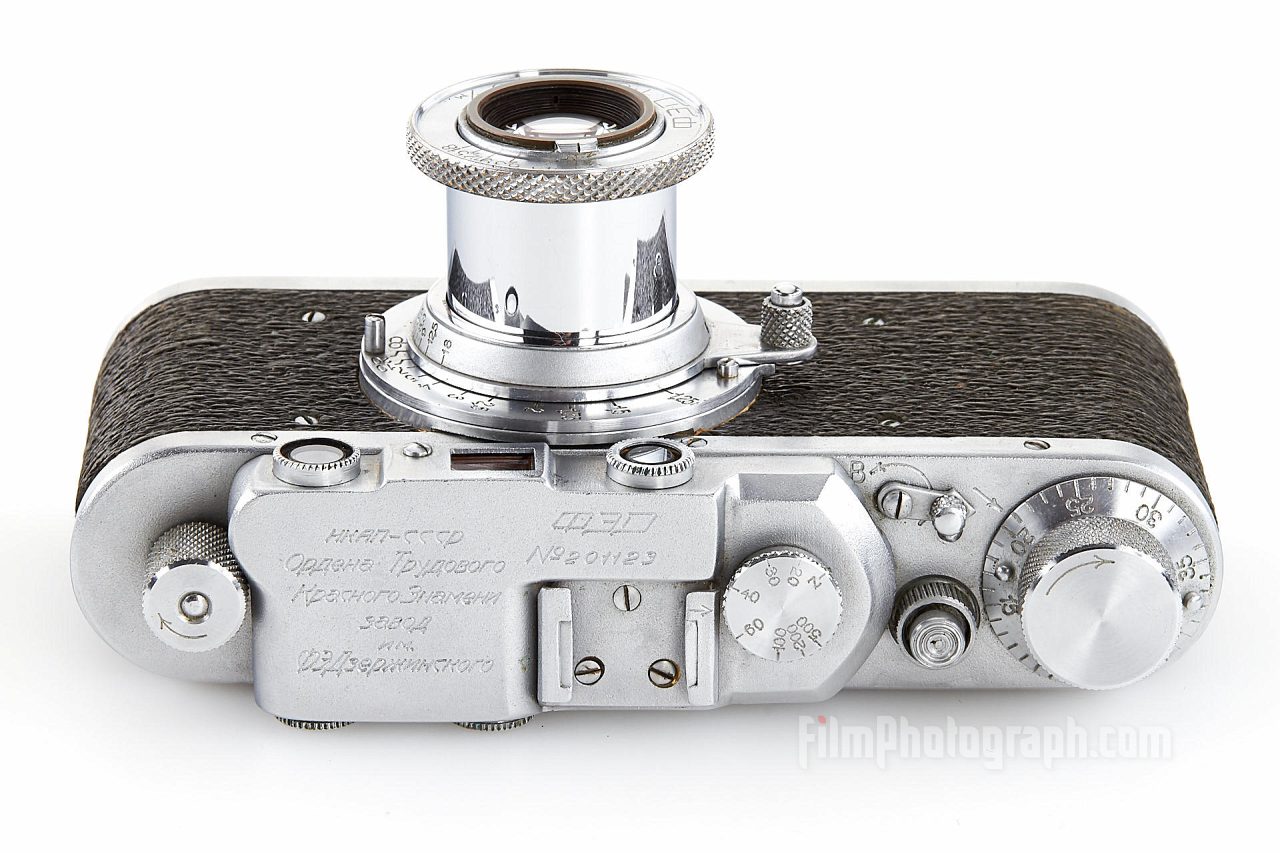 FED Red Flag - FilmPhotograph.com